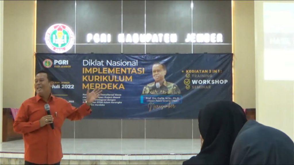 Batik Motift from Graph – PUI-PT Combinatorics and Graph