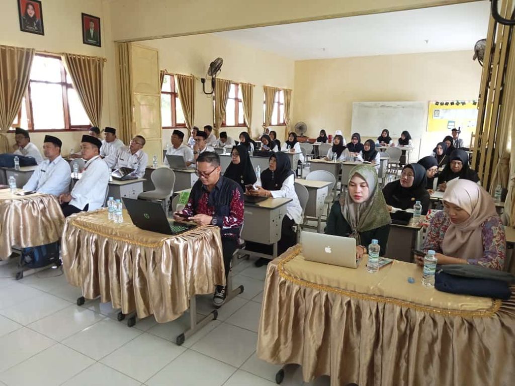 The Decimination of SEMBARI Program for Developing Madrasah School ...